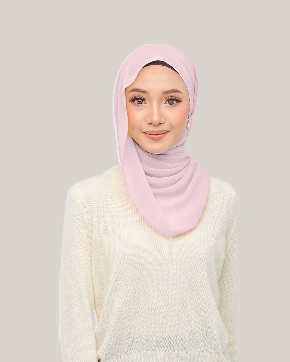 Nawra EYELASH in Coquette | Guzel KL